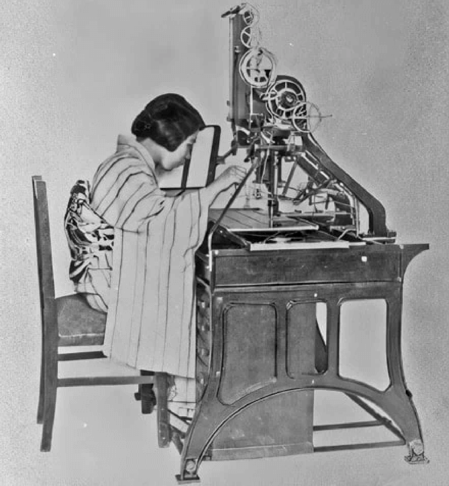 The first phototypesetting machine | Type Network